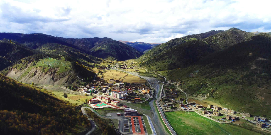 一川烟雨入画来｜“悬崖江城”，大美雅江 - 聚焦 - 东南网