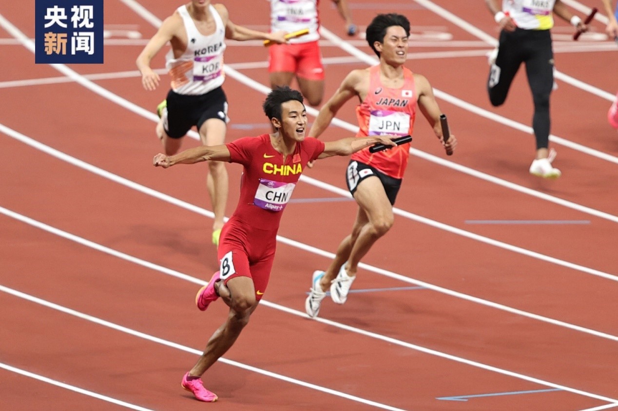 央视新闻2024年新年献词丨笃定冲刺 坚韧长跑-聚焦 - 东南网